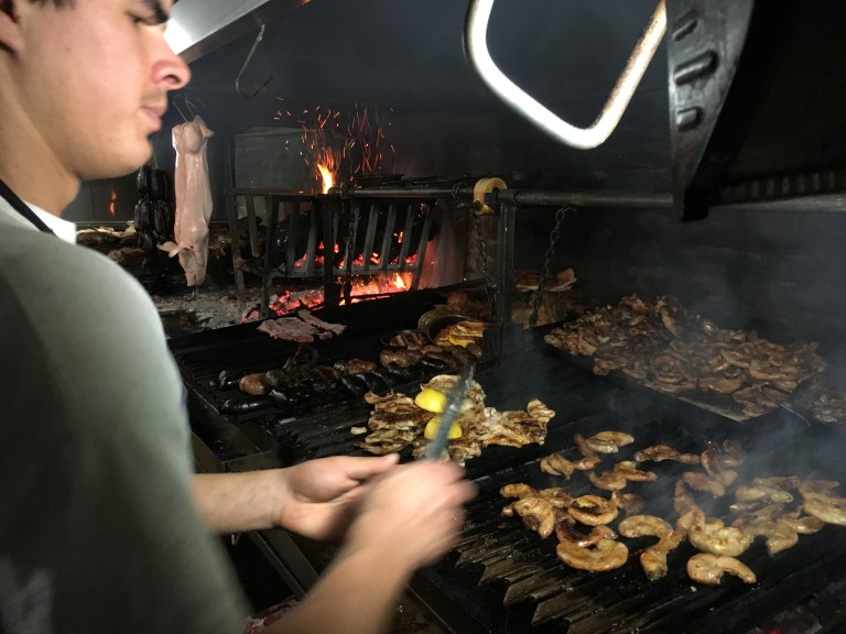 The Asado Palace of Liniers: El Ferroviario - Pick Up The Fork